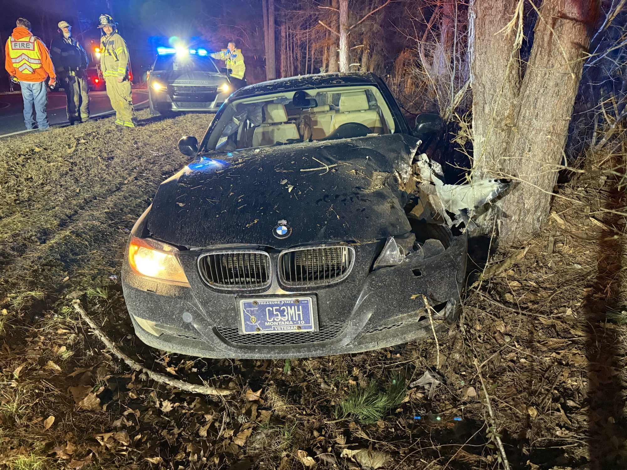 Driver flees scene after crashing into tree | Moore County News