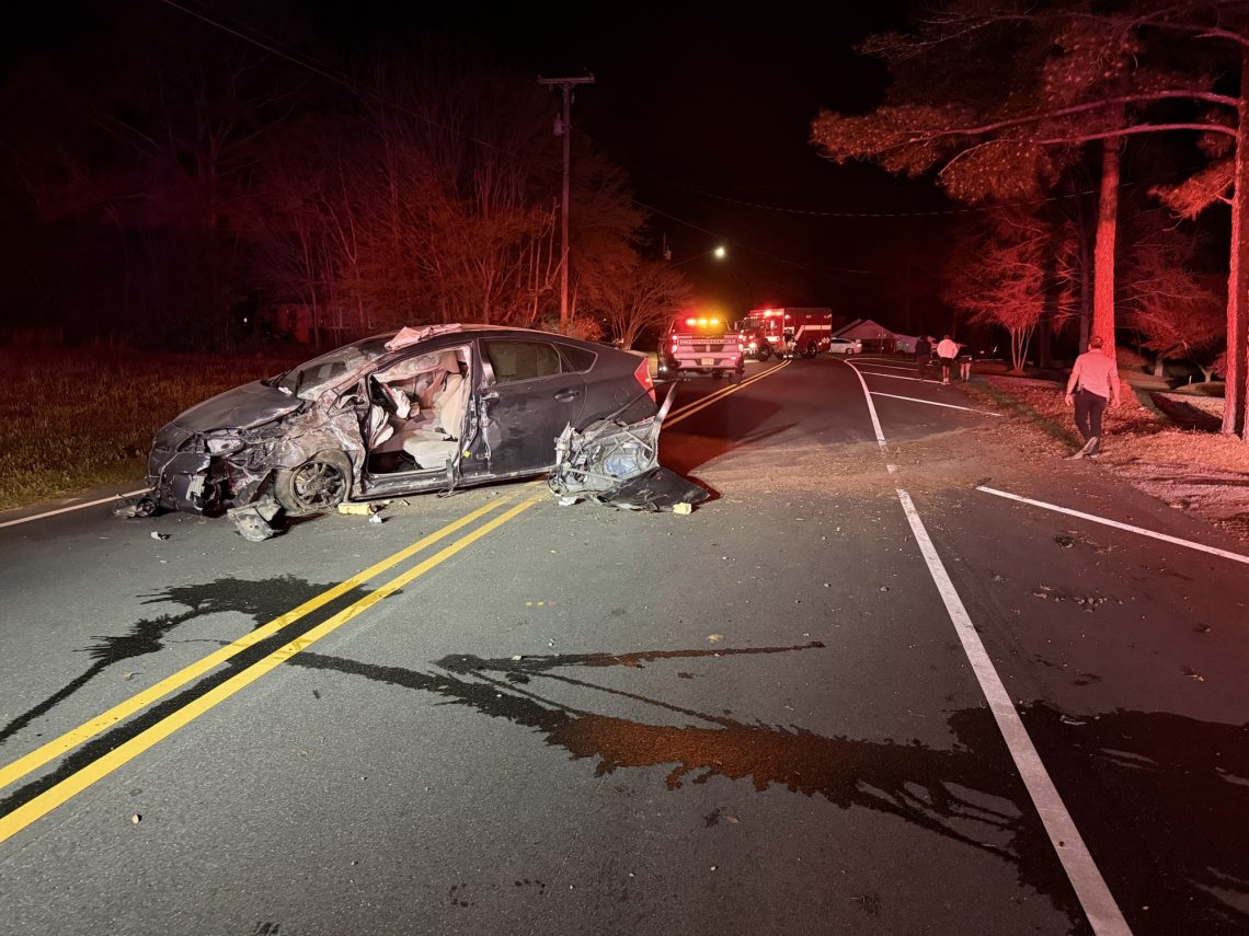 Driver injured after hitting tree in late-night crash | Moore County News